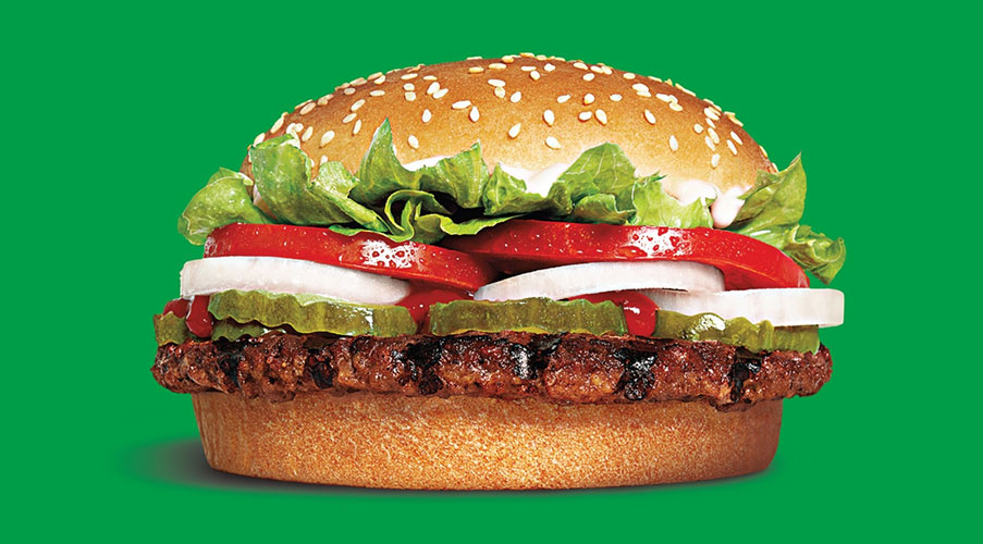 Veggie Whopper® una hamburguesa hecha de plantas con deleitable y ...